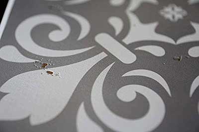 How to Remove Wall Stickers From Tiles