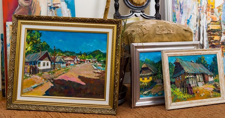 How to Arrange 4 Frames on a Wall: A Step-by-Step Guide