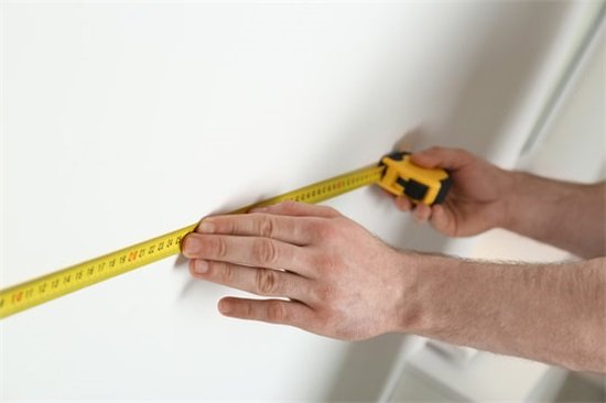 How to Arrange 4 Frames on a Wall: A Step-by-Step Guide