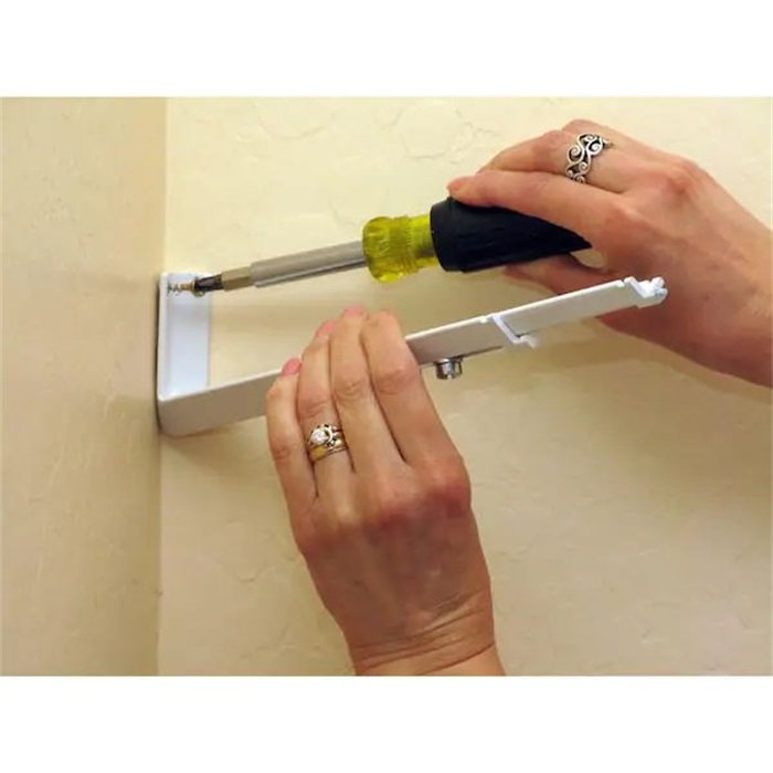 How to Hang a Picture in a Corner: A Step-by-Step Guide